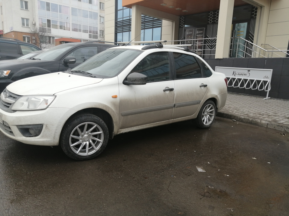Сменил колеса — LADA Гранта, 1,6 л., 2015 года | визит на сервис | DRIVE2