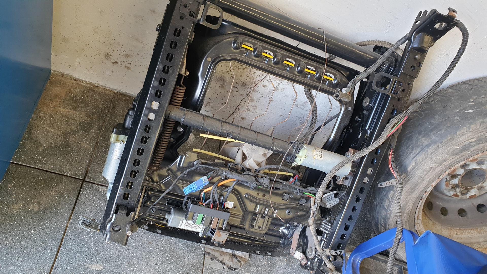 Барахла пост. — Volvo XC90 (1G), 2,4 л, 2008 года | другое | DRIVE2