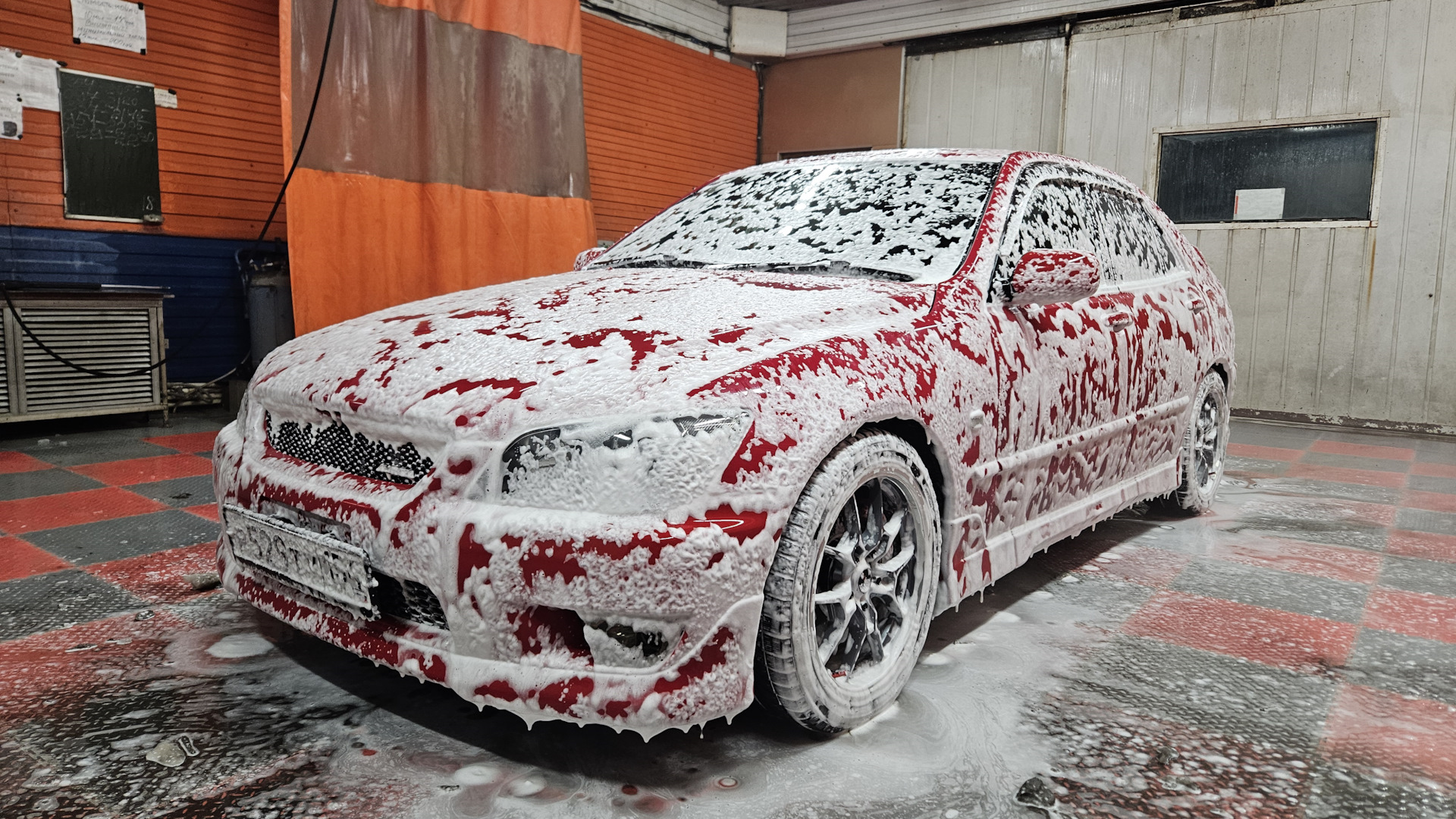 Toyota Altezza 2.0 бензиновый 2001 | Red на DRIVE2