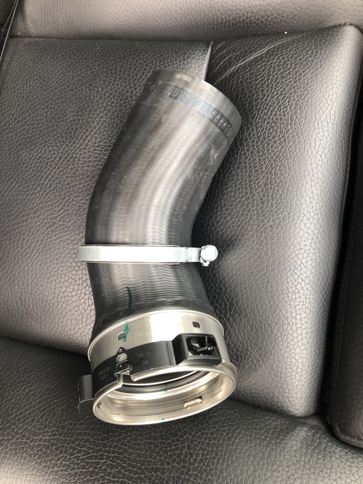 32222272 Патрубок системы охлаждения турбины Volvo | Запчасти на DRIVE2