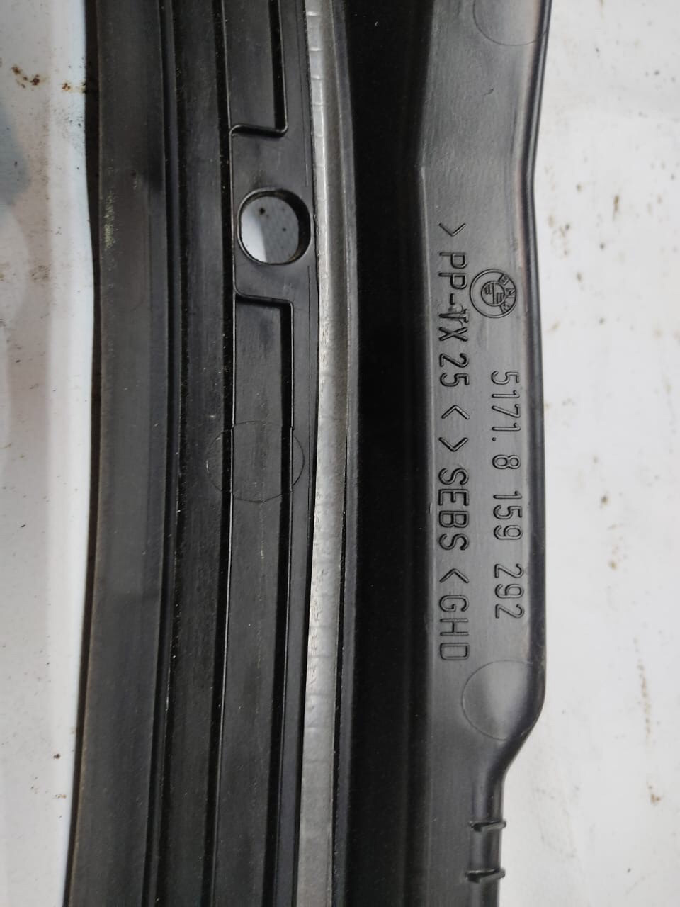 51718159292 Планка обтекателя BMW | Запчасти на DRIVE2