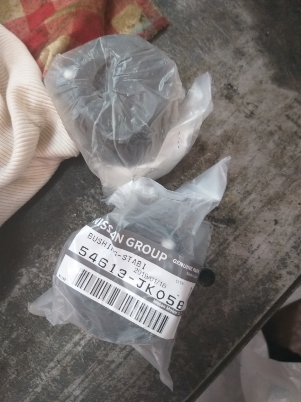 54613JK05B ВТУЛКА ПЕРЕДНЕГО СТАБИЛИЗАТОРА D23 NISSAN INFINITI ...