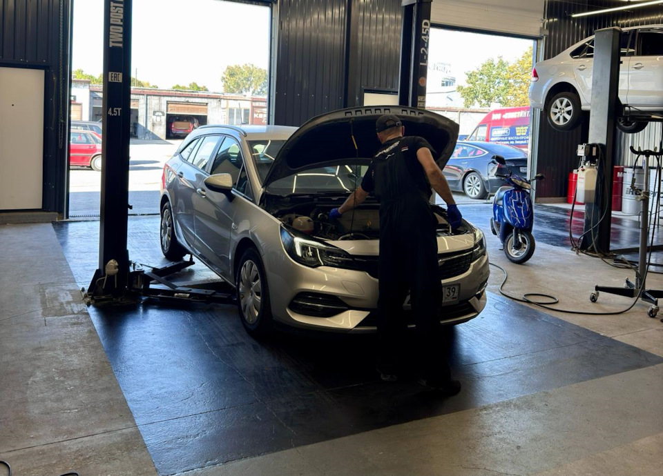 Замена масла в F15DVH — Opel Astra K, 1,5 л, 2020 года | плановое ТО ...