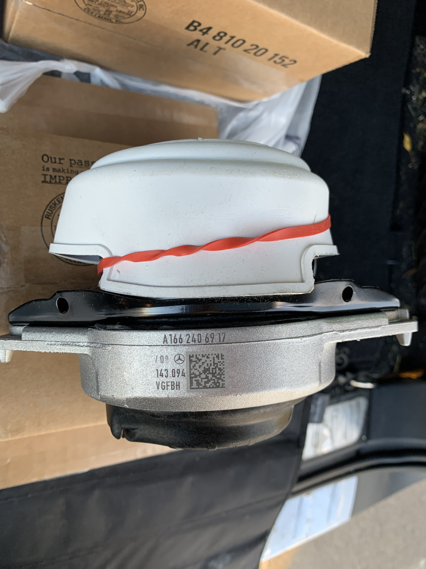 Оригинальная опора ДВС ОМ642 A1662406817 A1662406917 опора АКПП ...