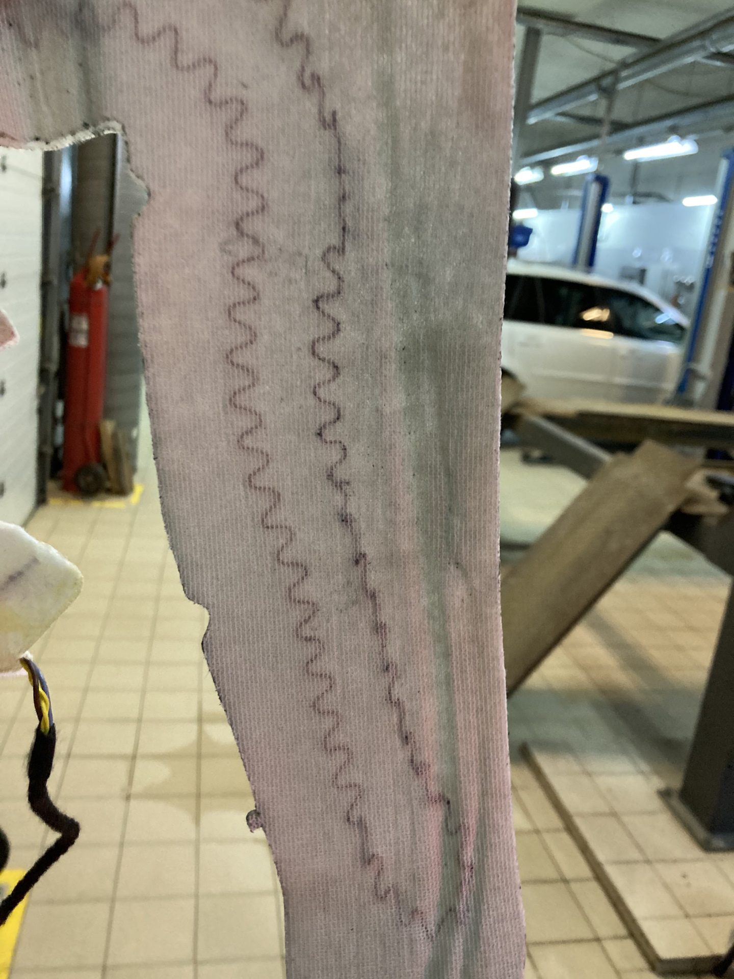 Замена обогрева водительского сиденья — Volvo XC40, 2 л, 2018 года ...