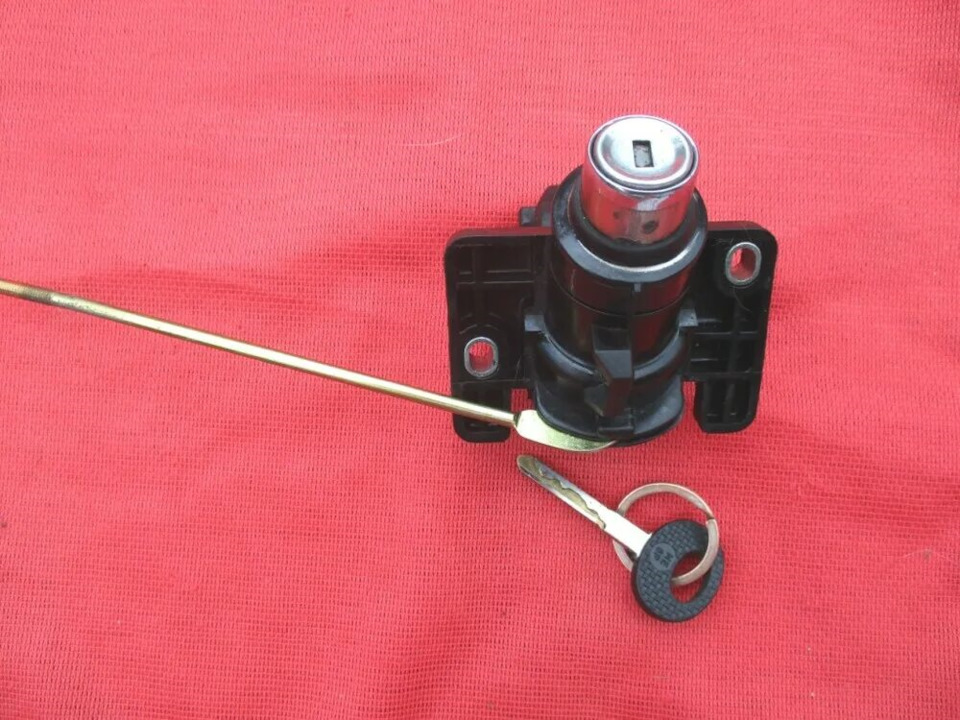 В поисках замка багажника! — Mercedes-Benz 190 (W201), 2,5 л, 1989 года ...