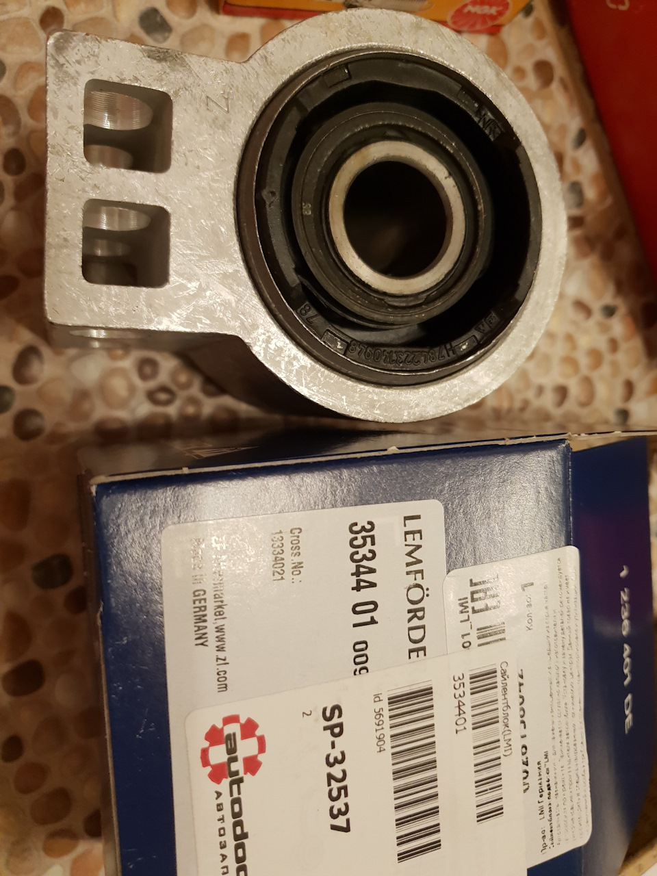 13334021 Сайлентблок, рычаг независимой подвески колеса GM | Запчасти ...