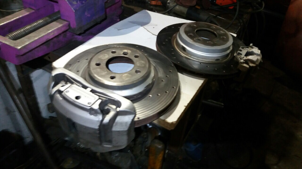 #33.Тормоза от 335 — BMW 3 series Touring (E91), 2 л, 2011 года ...