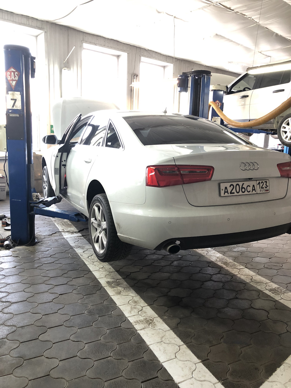 Пороги — Toyota Vitz (10), 1 л, 2001 года | стайлинг | DRIVE2