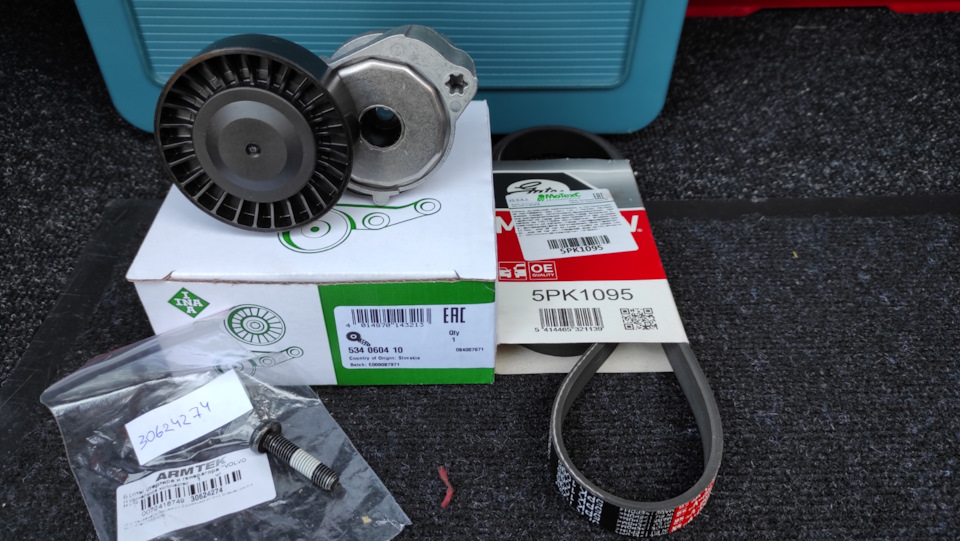 Замена натяжителя и приводного ремня Volvo S80 II. 🇸🇪 — Volvo S80 (2G ...