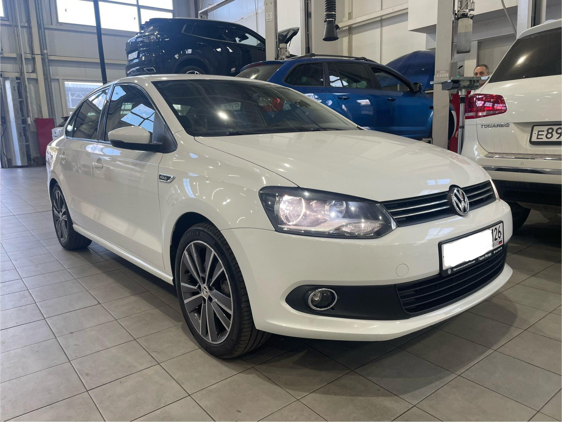 Koito h7 — Volkswagen Polo Sedan, 1,6 л, 2014 года | расходники | DRIVE2