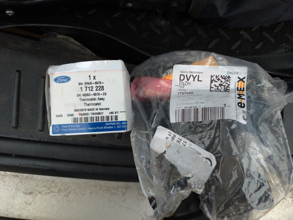 Замена корпуса, термастата и ОЖ — Ford Focus Hatchback II, 1,4 л, 2005 ...