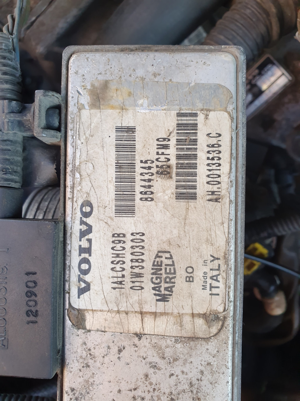 Замена дроссельной заслонки — Volvo S80 (1G), 2,4 л, 2001 года ...