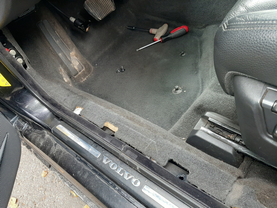 Как снять трос АКПП. — Volvo S60 (1G), 2,4 л, 2007 года | своими руками ...