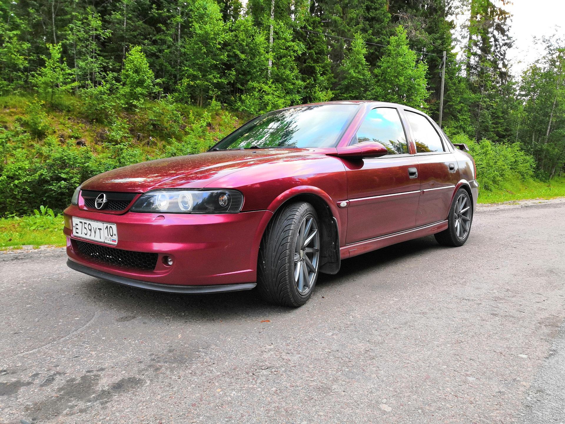 Диски r17 и Решетка Zender — Opel Vectra B, 1,6 л, 1997 года | колёсные диски | DRIVE2