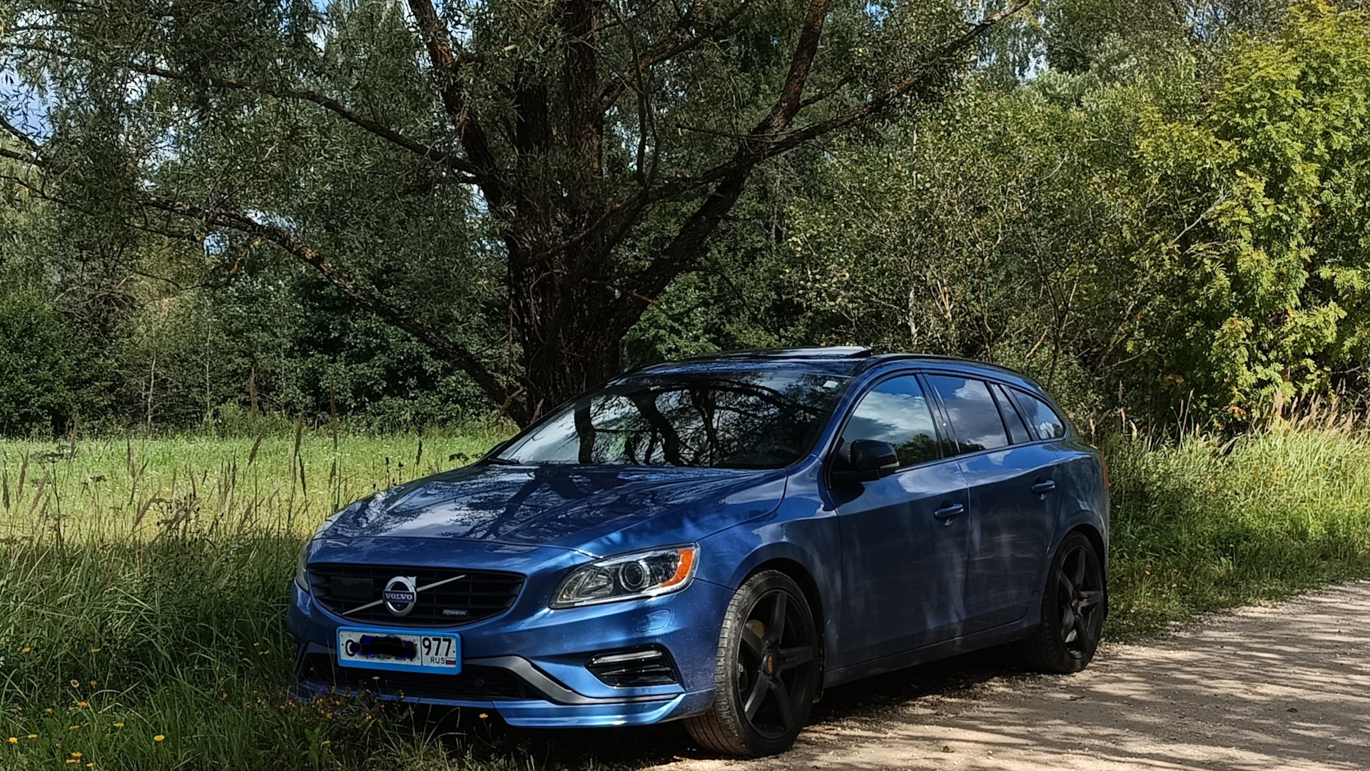 Volvo V60 (1G) 2.0 бензиновый 2017 | R-DESIGN/T6 PLATINUM на DRIVE2