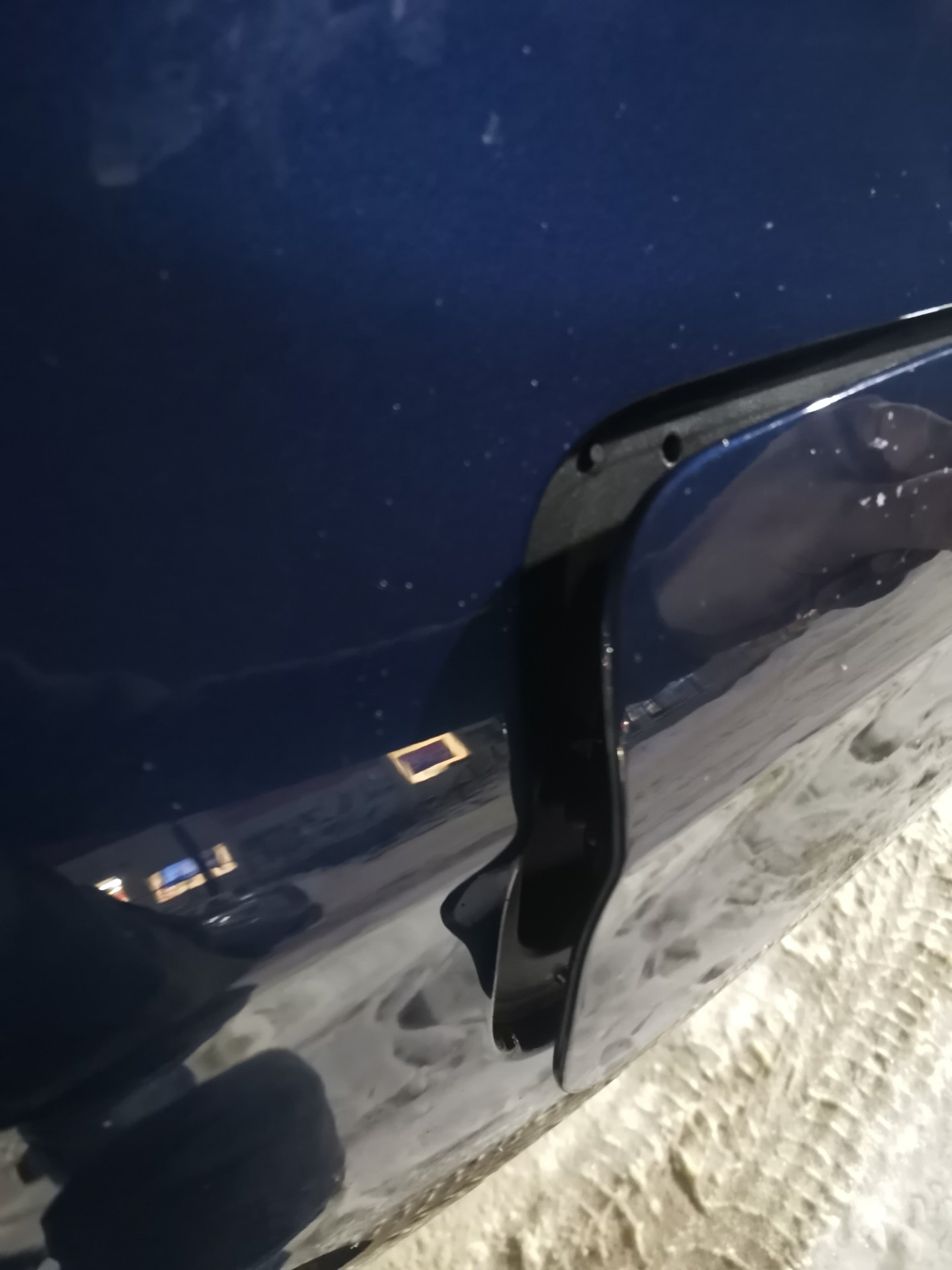 Замена отбойнтков с пыльниками механизма лючка бака и клипс внутренней ...