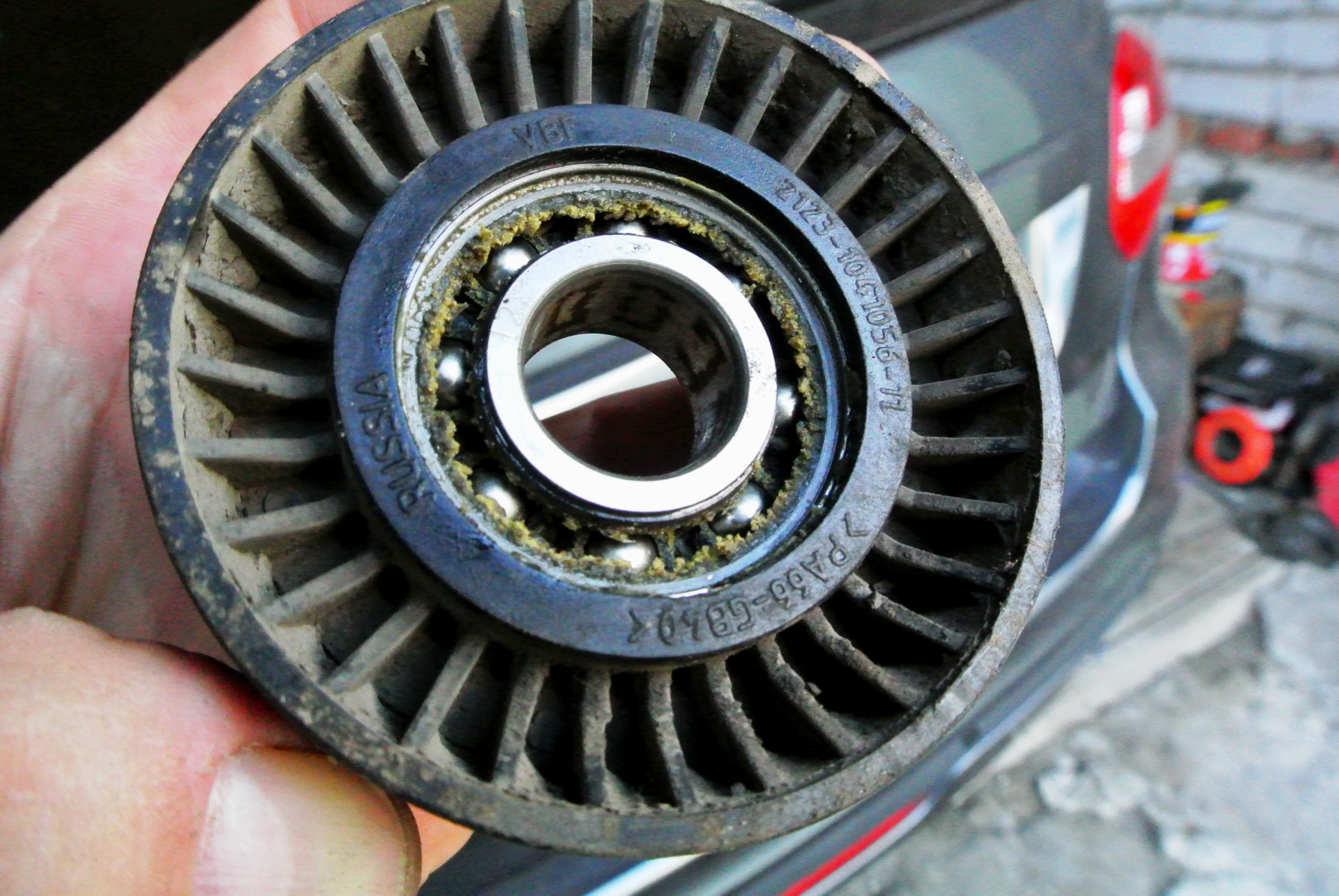 Новый обводной ролик ремня генератора и кондиционера Zekkert (2024) — Lada Гранта Лифтбек (2G ...