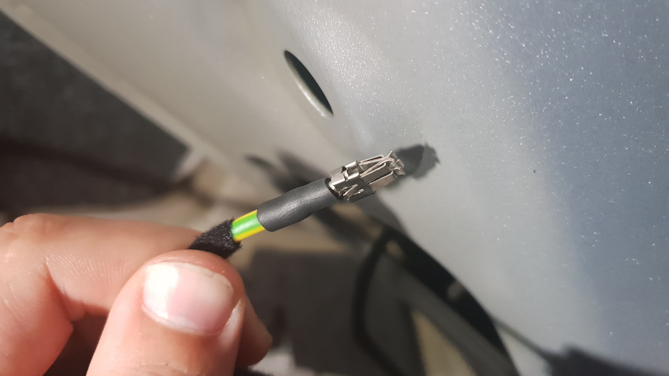 Установка розетки 12V в багажник — DRIVE2
