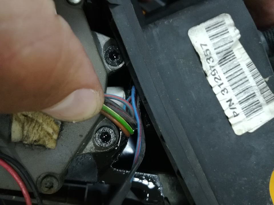 Замена обогрева BLIS — Volvo XC70 III, 2,4 л, 2013 года | своими руками ...