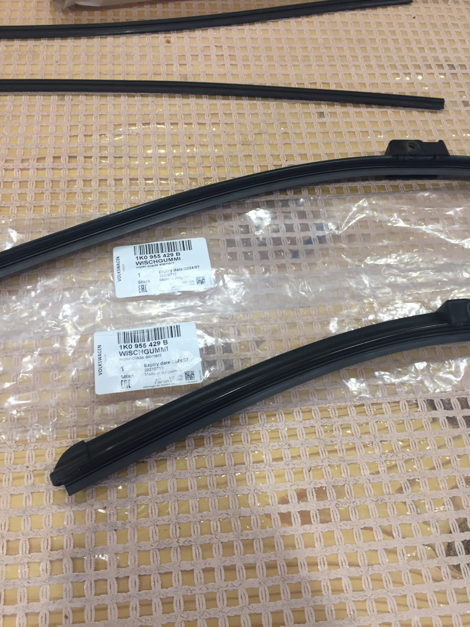 #34 Замена лобового стекла(S610A) — BMW X4 (F26), 3 л, 2015 года ...