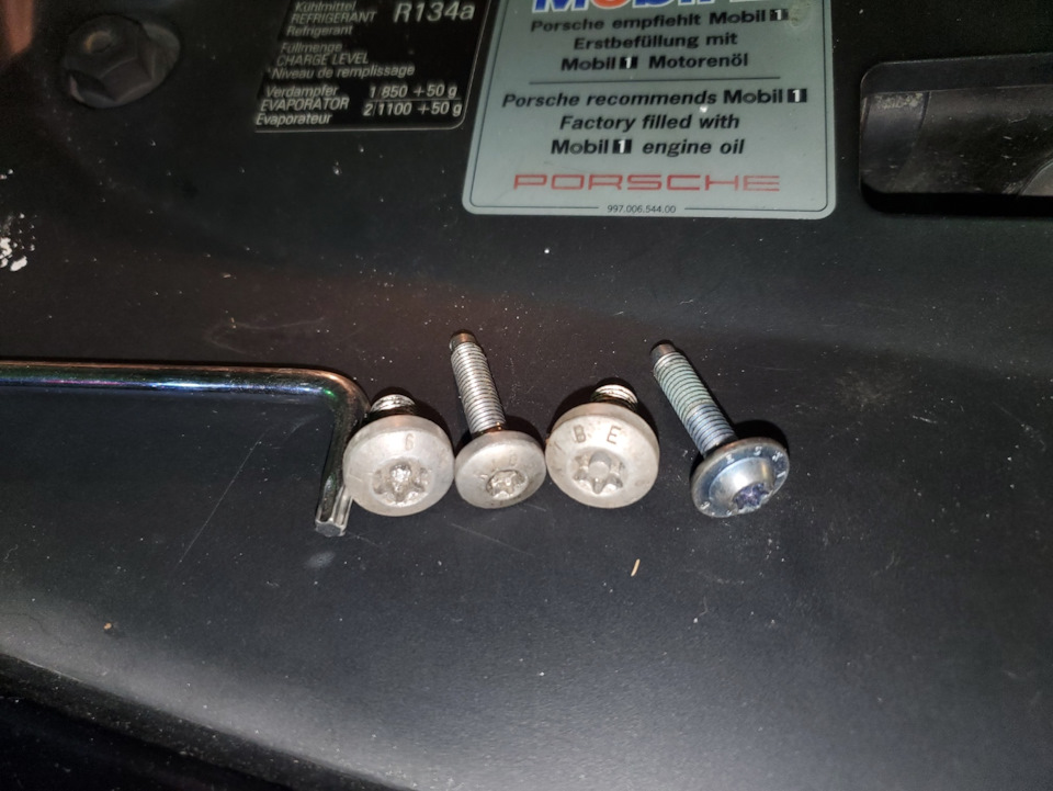 Замена клапанов изменения фаз ГРМ — Porsche Cayenne (2G) 958, 4,8 л ...