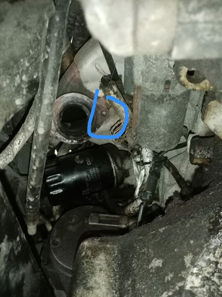 Замена подвесного подшипника кардана, гофр глушителя и масла в раздатке ...