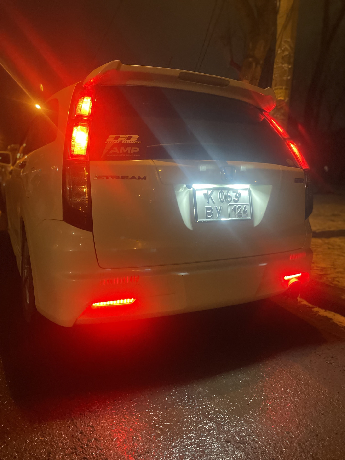 LED катафоты — Honda Stream (RN6-9), 1,8 л, 2011 года | аксессуары | DRIVE2