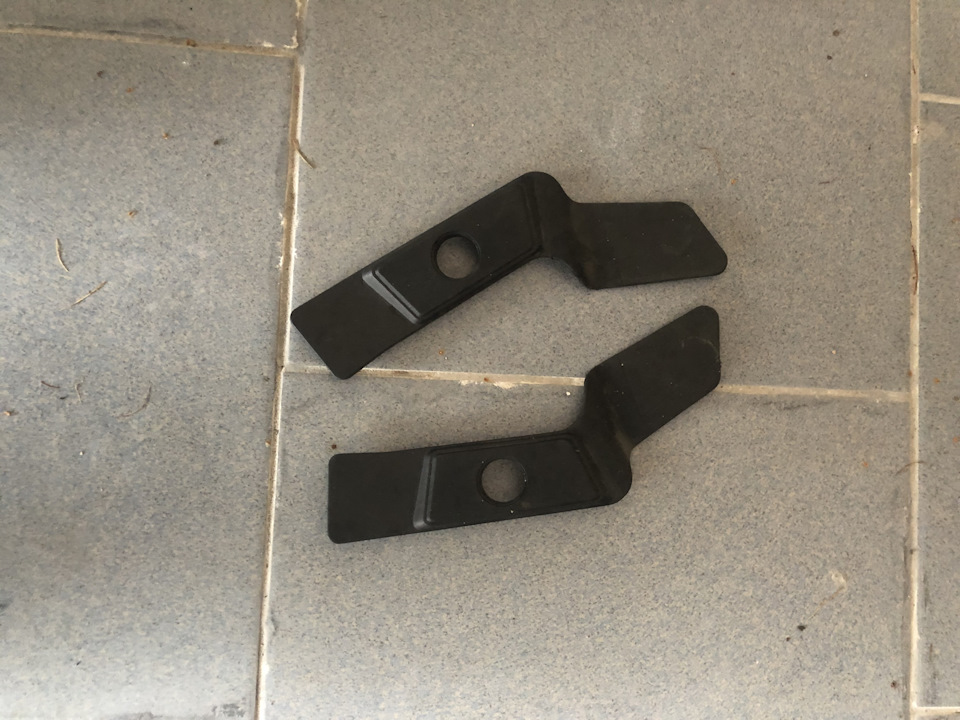 Накладки под капот — Audi A4 (B9), 2 л, 2018 года | аксессуары | DRIVE2