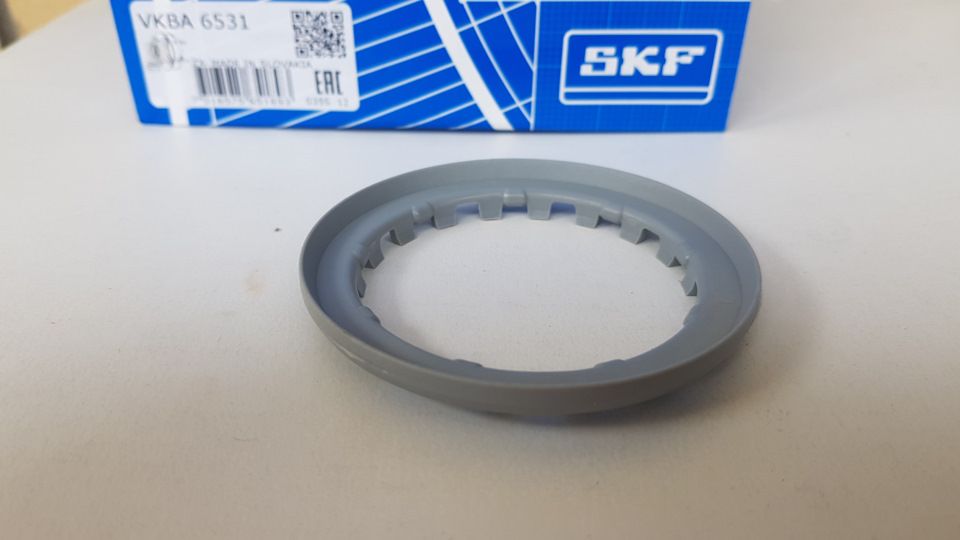 Замена передней ступицы колеса (SKF VKBA 6531) — Volvo XC70 III, 2,4 л ...