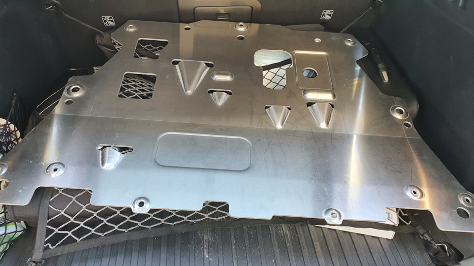 Поставил себе оригинальную защиту двигателя — Volvo XC60 (2G), 2 л ...