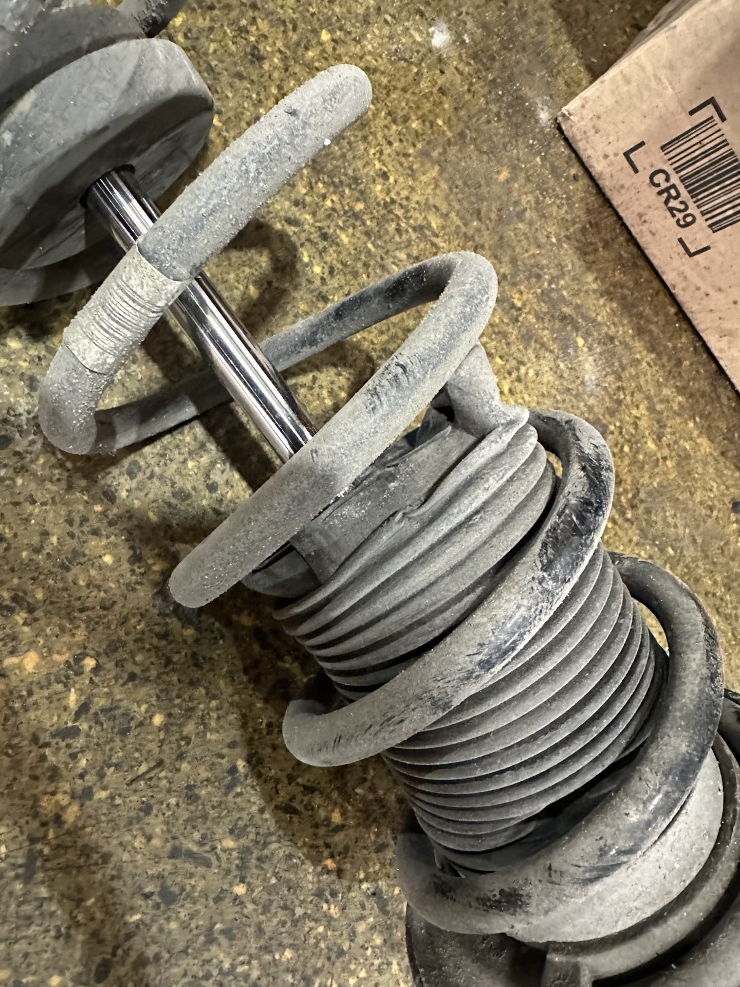 22). Замена пыльника амортизатора — BMW 5 series (G30), 2 л, 2017 года ...