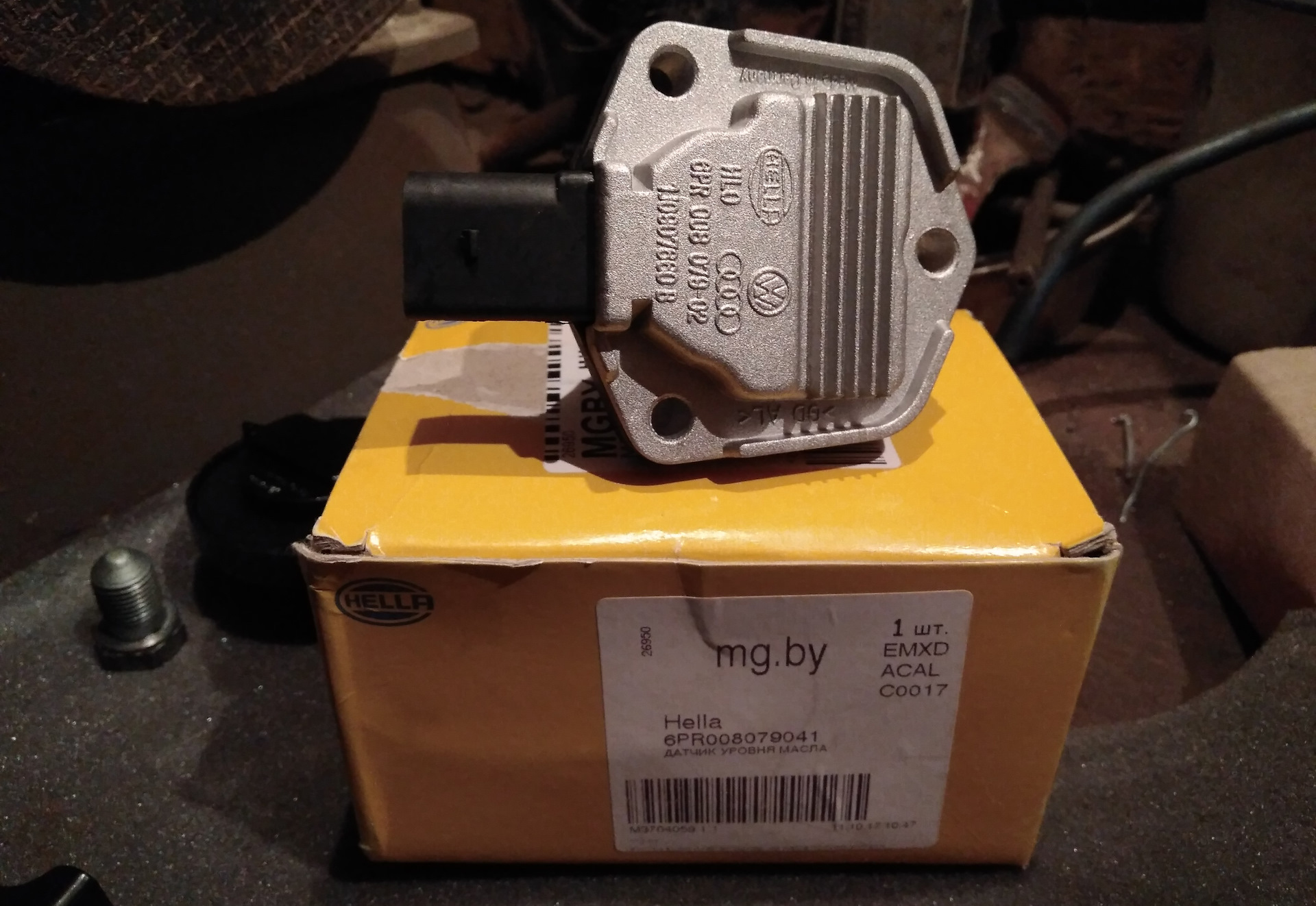 Sensor. Датчик температуры и уровня масла (G266). VAG vs. Hella — Audi ...