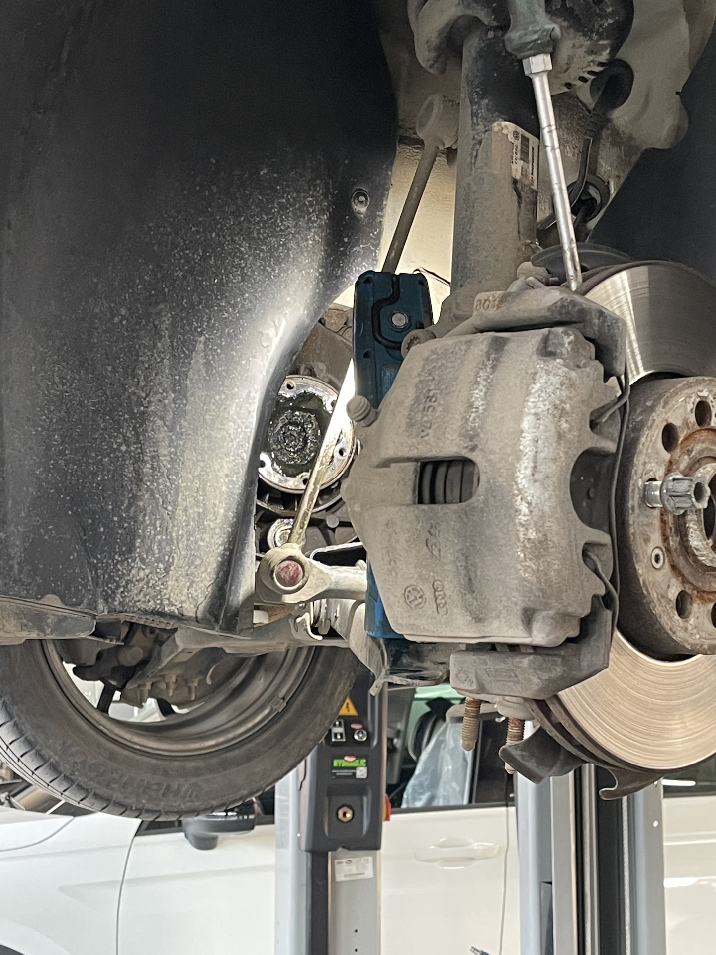 Замена левого сальника привода. Замена масла в МКПП. — Volkswagen Jetta ...