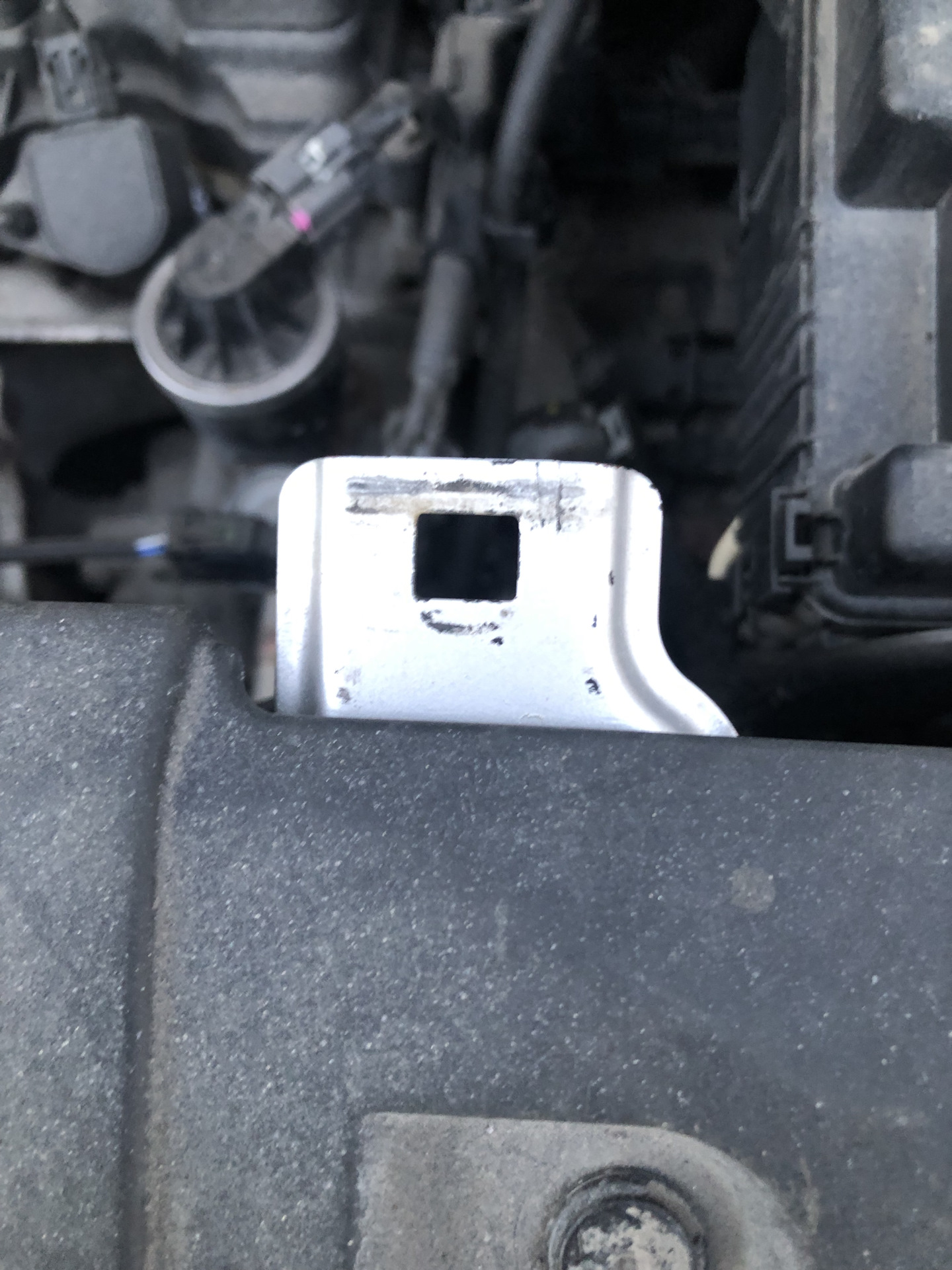 #5 «Клипса-фиксатор держателя капота!» — Honda Stepwgn (4G), 2 л, 2010 ...