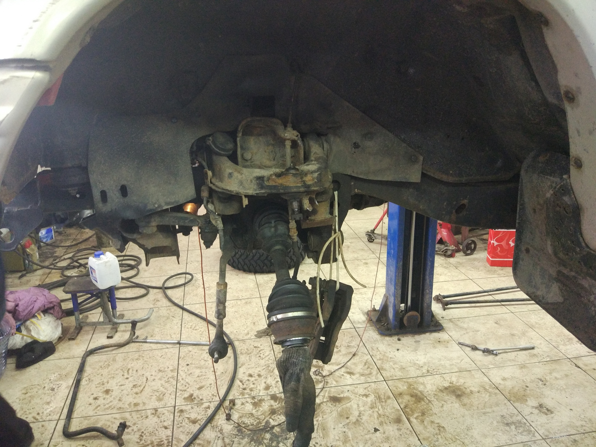 Замена передней подвески — Mitsubishi Pajero (2G), 2,8 л, 1994 года ...