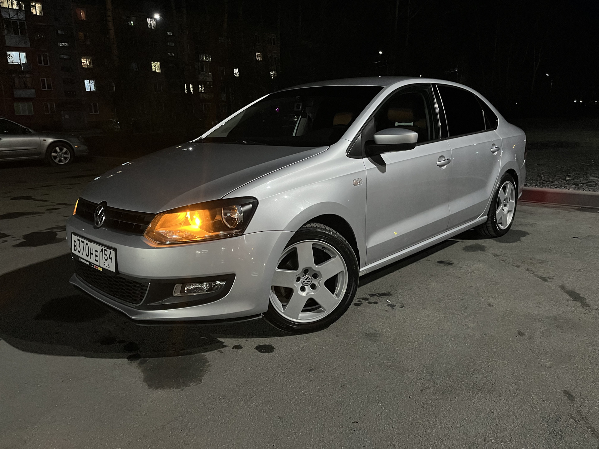 Бампер Polo HB — Volkswagen Polo Sedan, 1,6 л, 2012 года | стайлинг ...