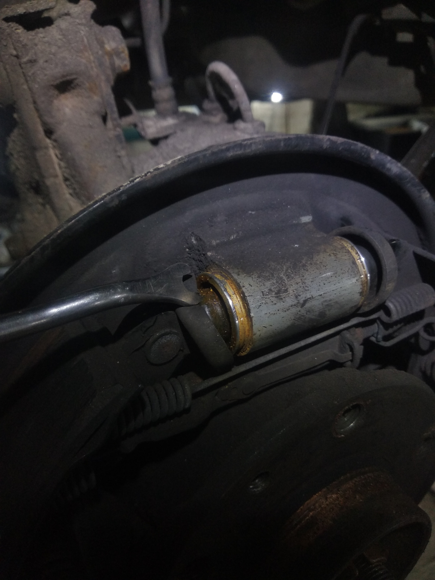 Тормозные цилиндры на Дастере 2.0 4х4 — Renault Duster (1G), 1,6 л ...