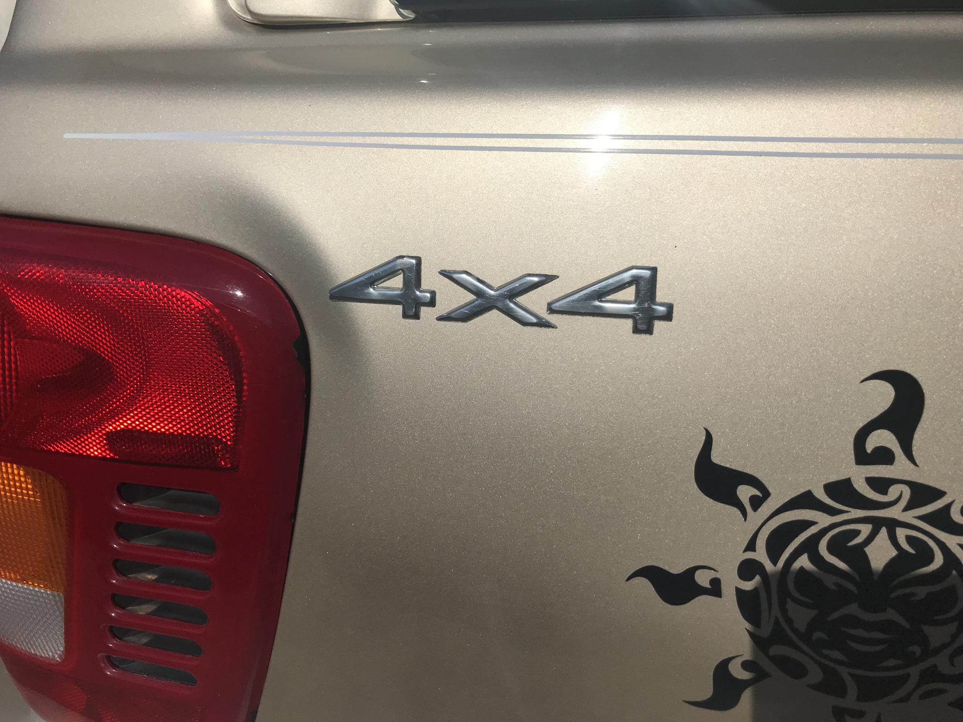 Shadow-line или новые шильдики в круг — Jeep Grand Cherokee (WJ), 3,1 л, 2000 года | стайлинг ...