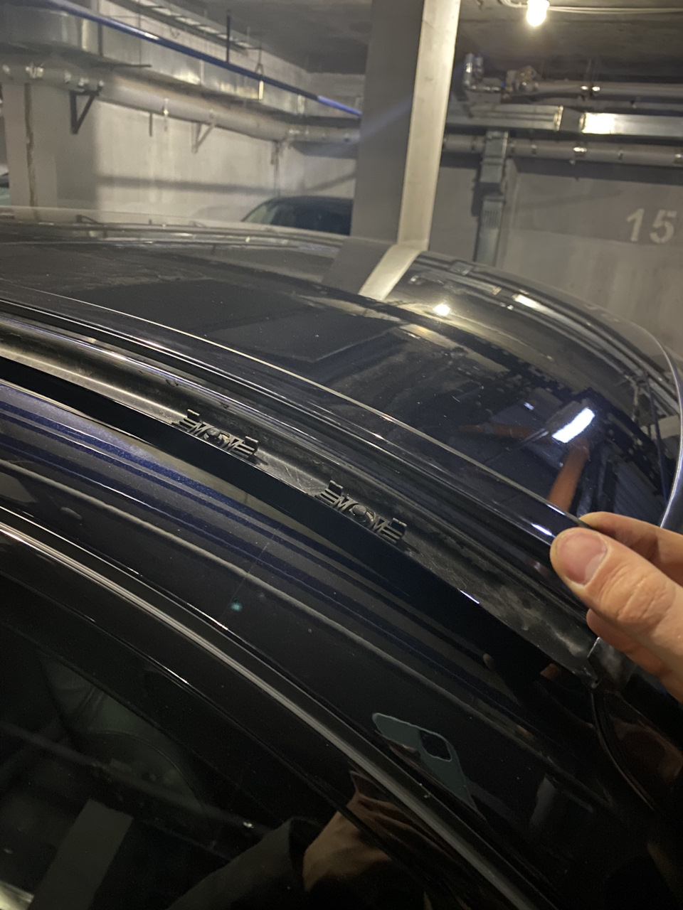 #22 Замена клипс молдинга лобового стекла — BMW X6 (E71/E72), 3 л, 2013 ...