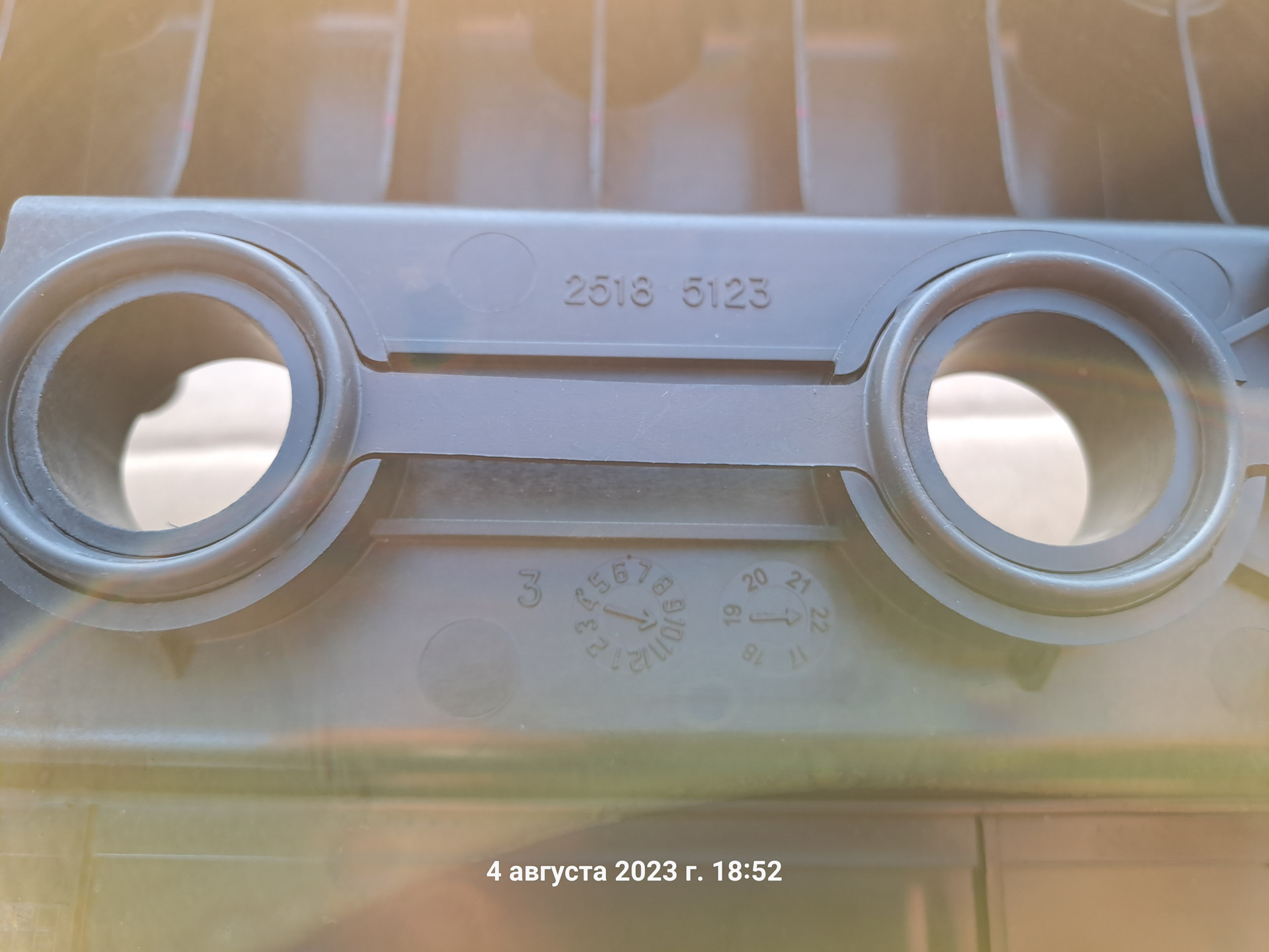 Оригинал клапанная крышка, модернизированная GM 25192208 — Chevrolet ...