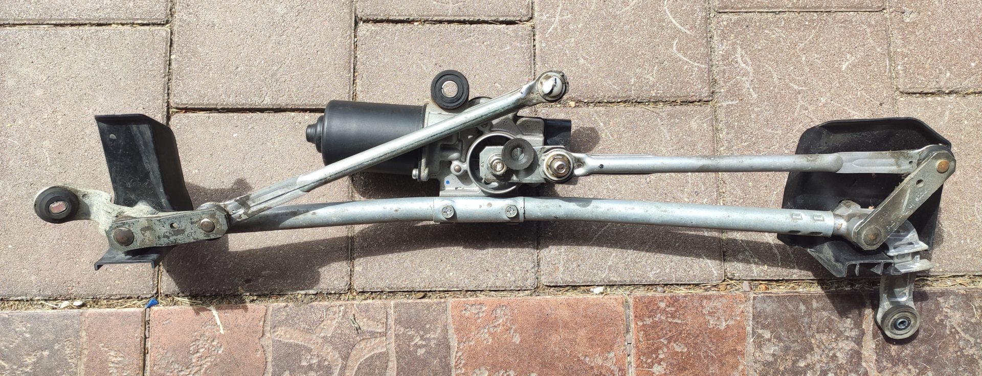 81. Чиним трапецию дворников — Chevrolet TrailBlazer (2G), 2,8 л, 2014 ...