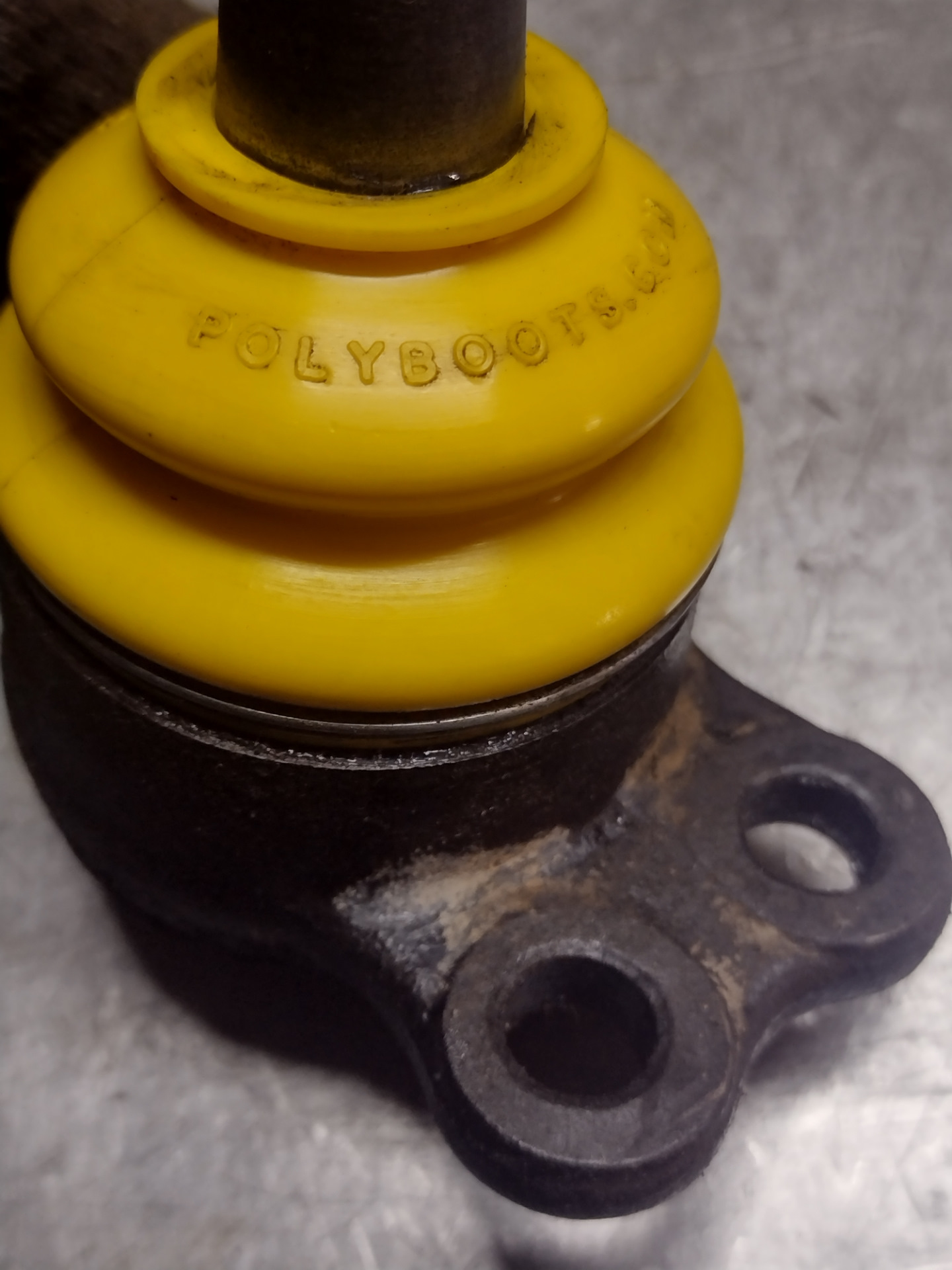 порвались Силиконовые пыльники шаровых — SsangYong Kyron, 2,7 л, 2006 ...