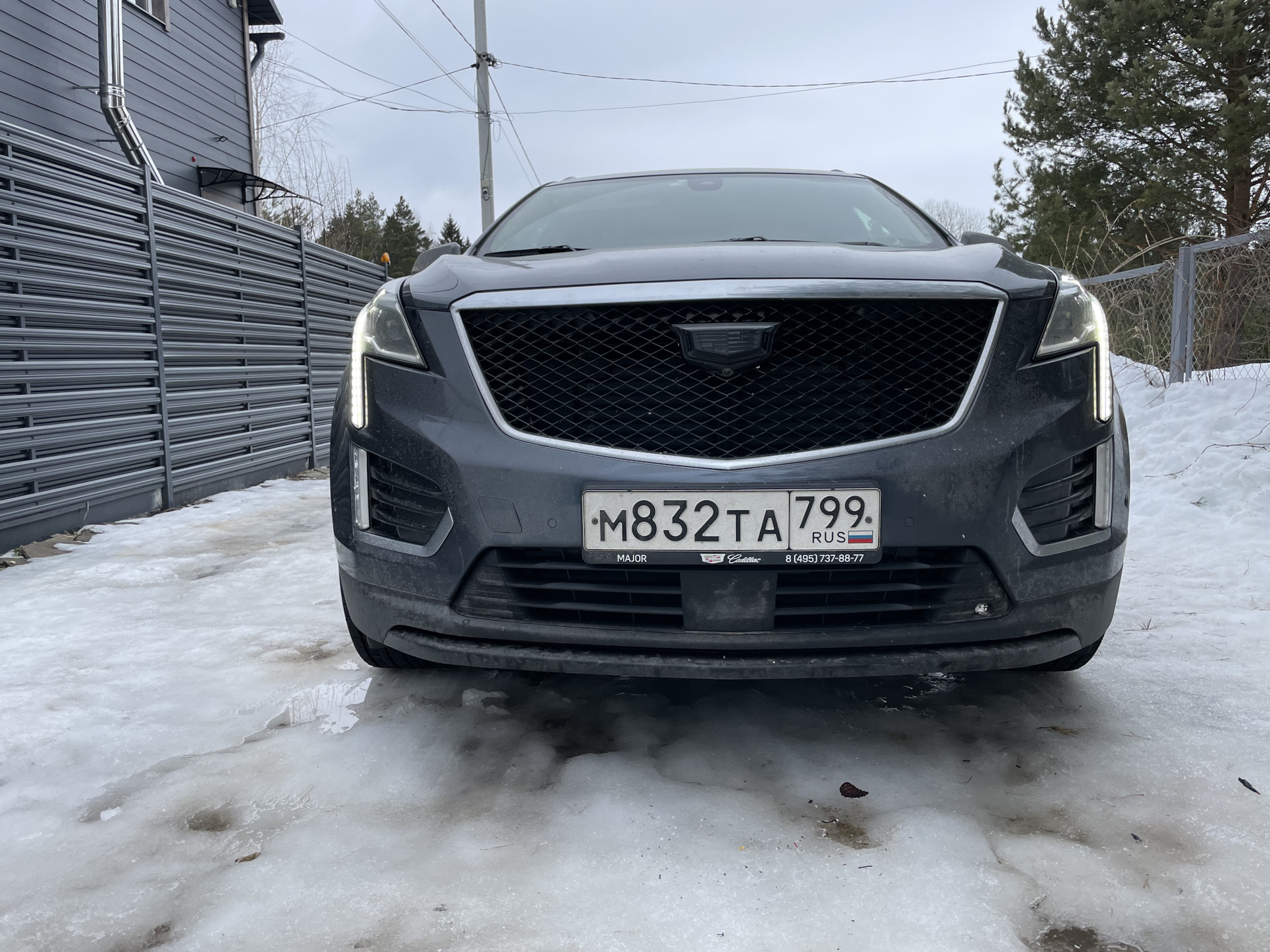 Эмблемка как на GMC — Cadillac XT5, 2 л, 2020 года | стайлинг | DRIVE2