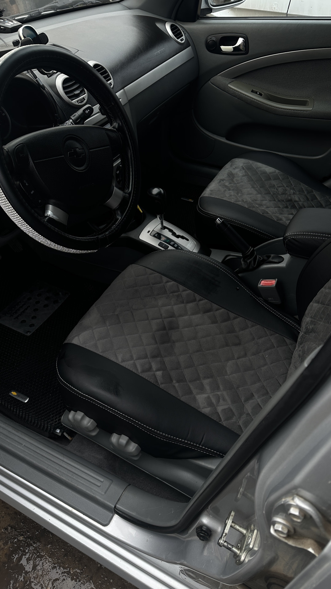 Люблю когда в машине чисто и приятно пахнет — Chevrolet Lacetti 5D, 1,6 ...