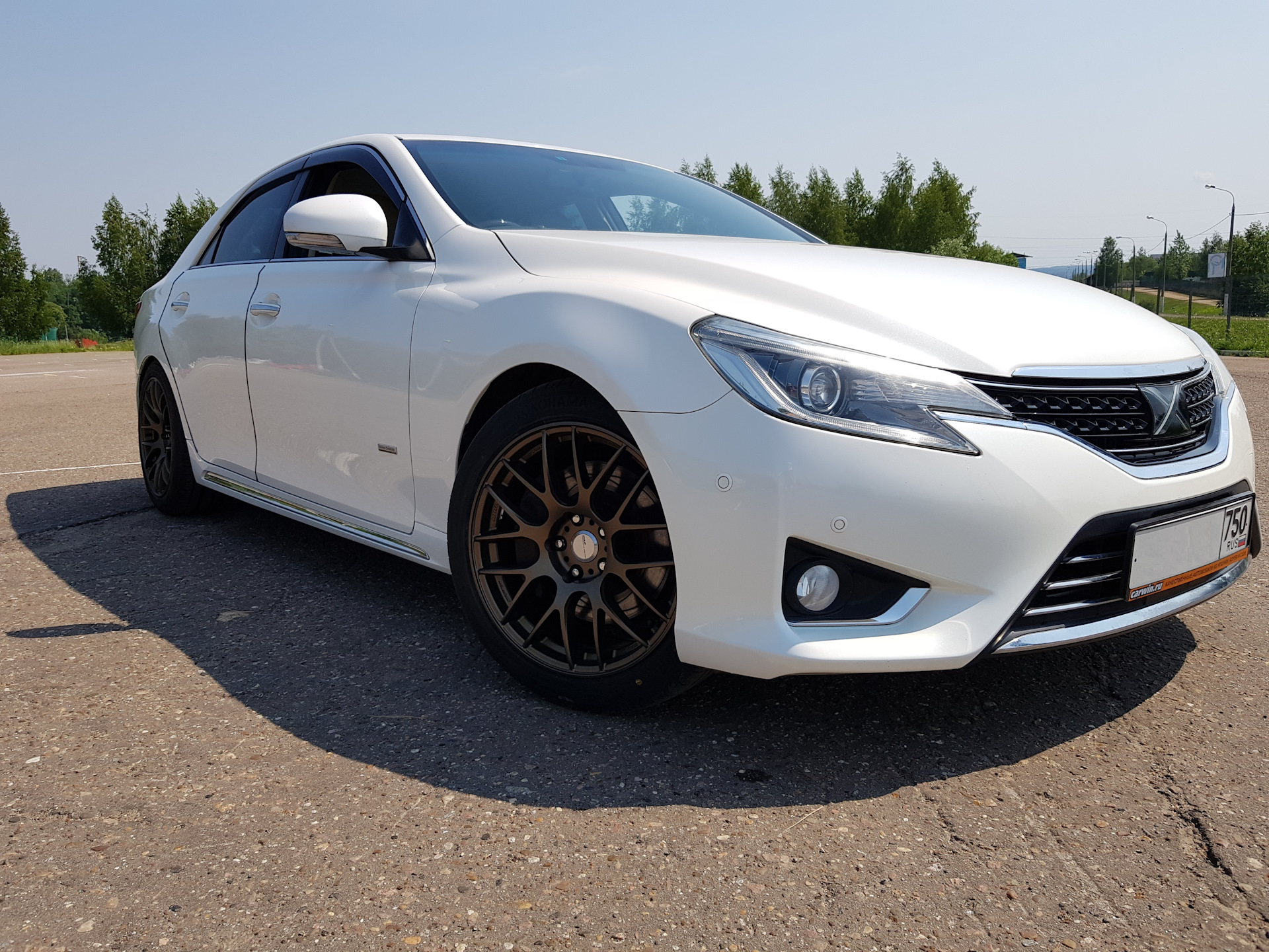 Фото с Kuruma Fest 2019 — Toyota Mark X (GRX130), 3,5 л, 2013 года ...