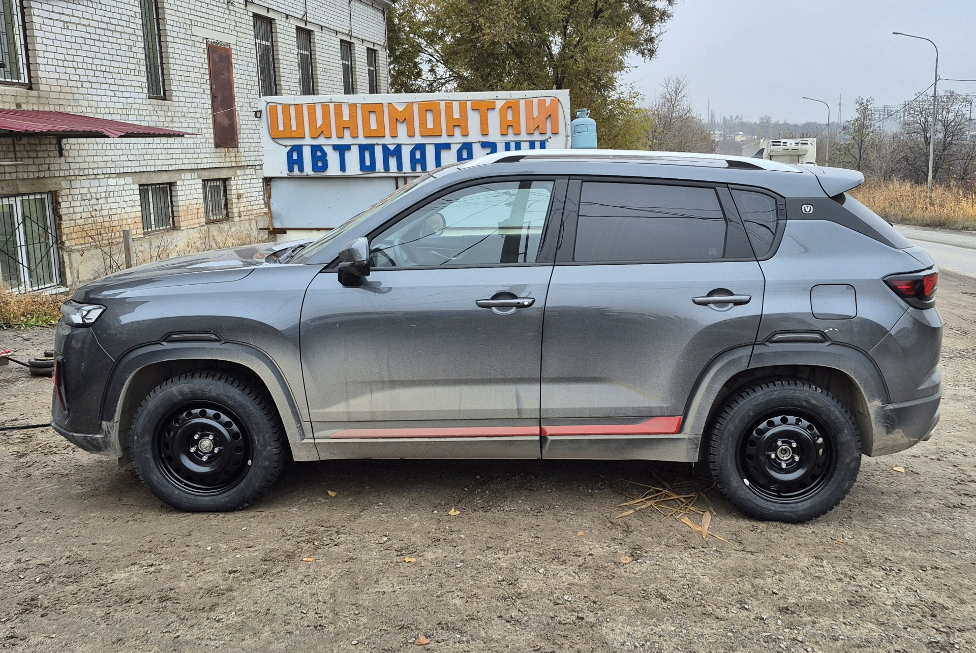 Комплект зимних шин на штамповках с колпаками — Changan CS35 Plus (1Gf ...