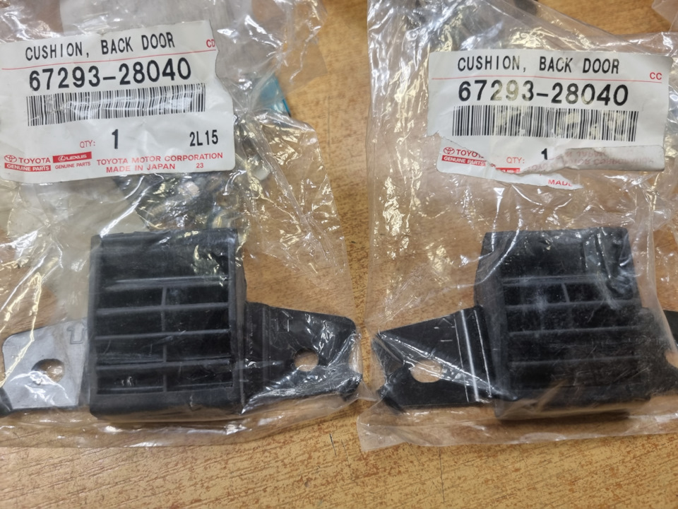 подушки зад двери, все #80-85 на Toyota Esquire, Toyota Noah (3G ...