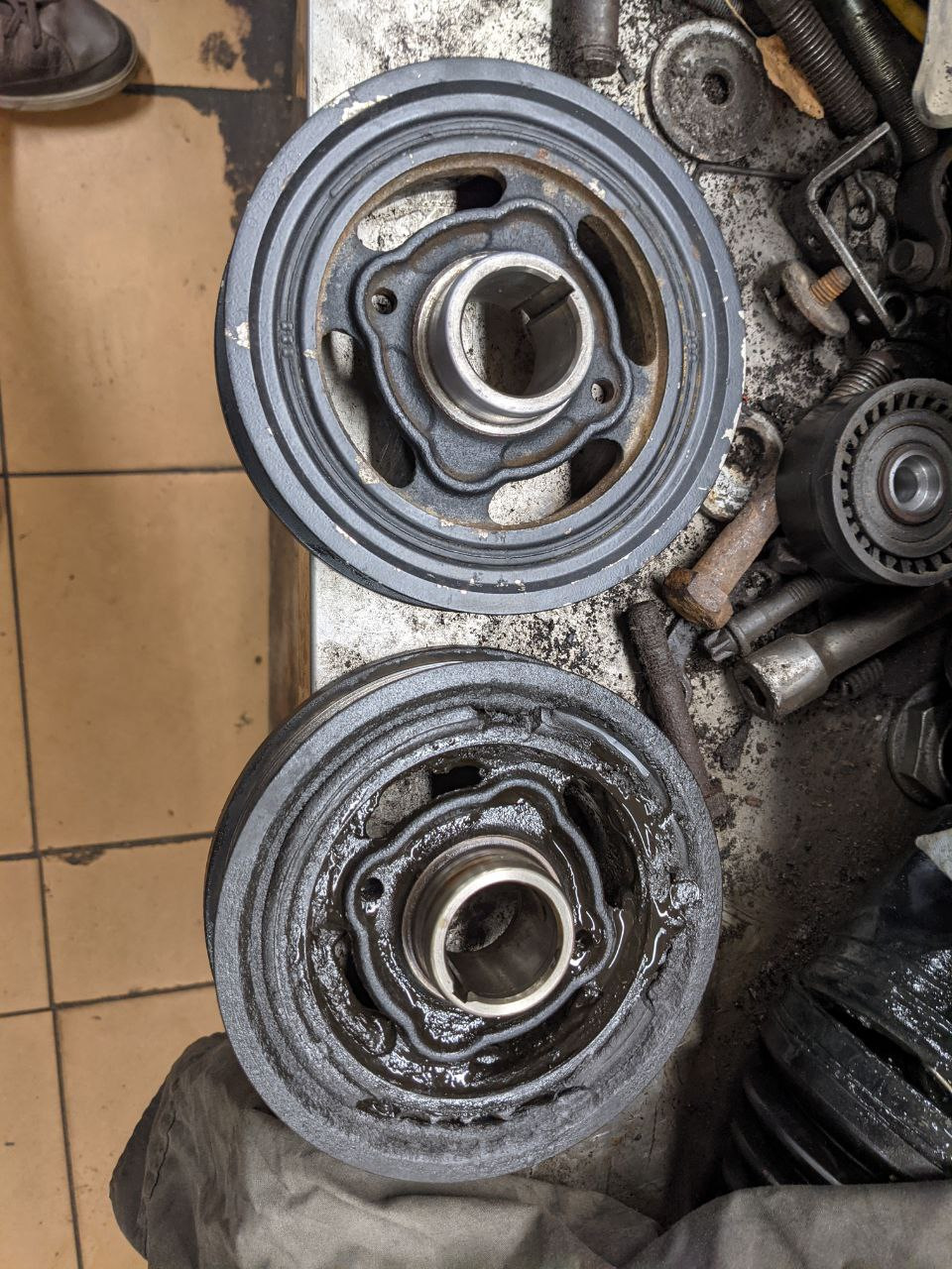 Замена переднего сальника коленвала и шкива — Toyota FJ Cruiser, 4 л ...