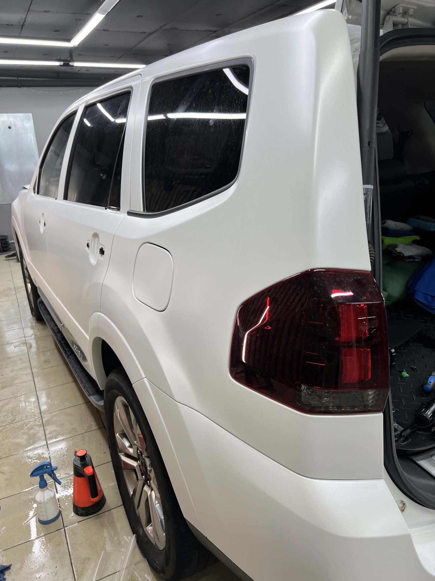 Hexis Bodyfence Matte + нетотальный антихром. — KIA Mohave (HM2), 3 л ...